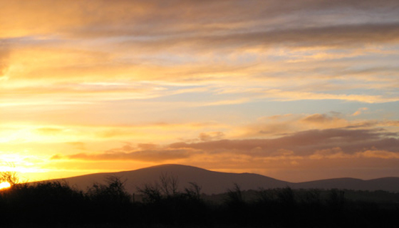 Dawn Masses on Easter Sunday - Kandle